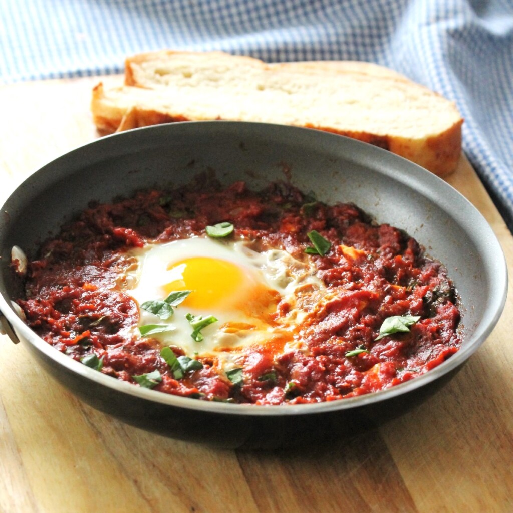 Shakshuka (a Hearty North African dish) – My Recipe Reviews